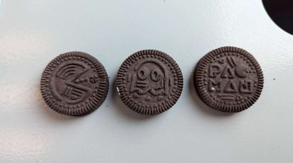 Review: Pac-Man Oreos – chews carefully – Angus Kidman – anguskidman.show